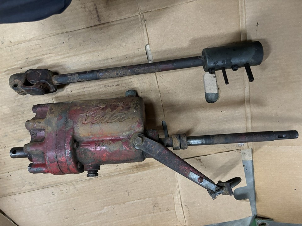 VINTAGE IHC FARMALL M DIESEL TRACTOR -BEHLEN POWER STEERING UNIT ...