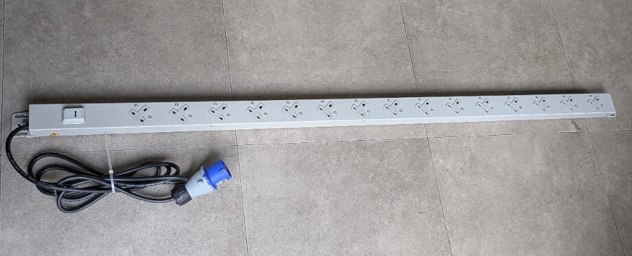 15 way Steel UK PDU VERTICAL MOUNT 19" Rack Power Distribution Unit ...