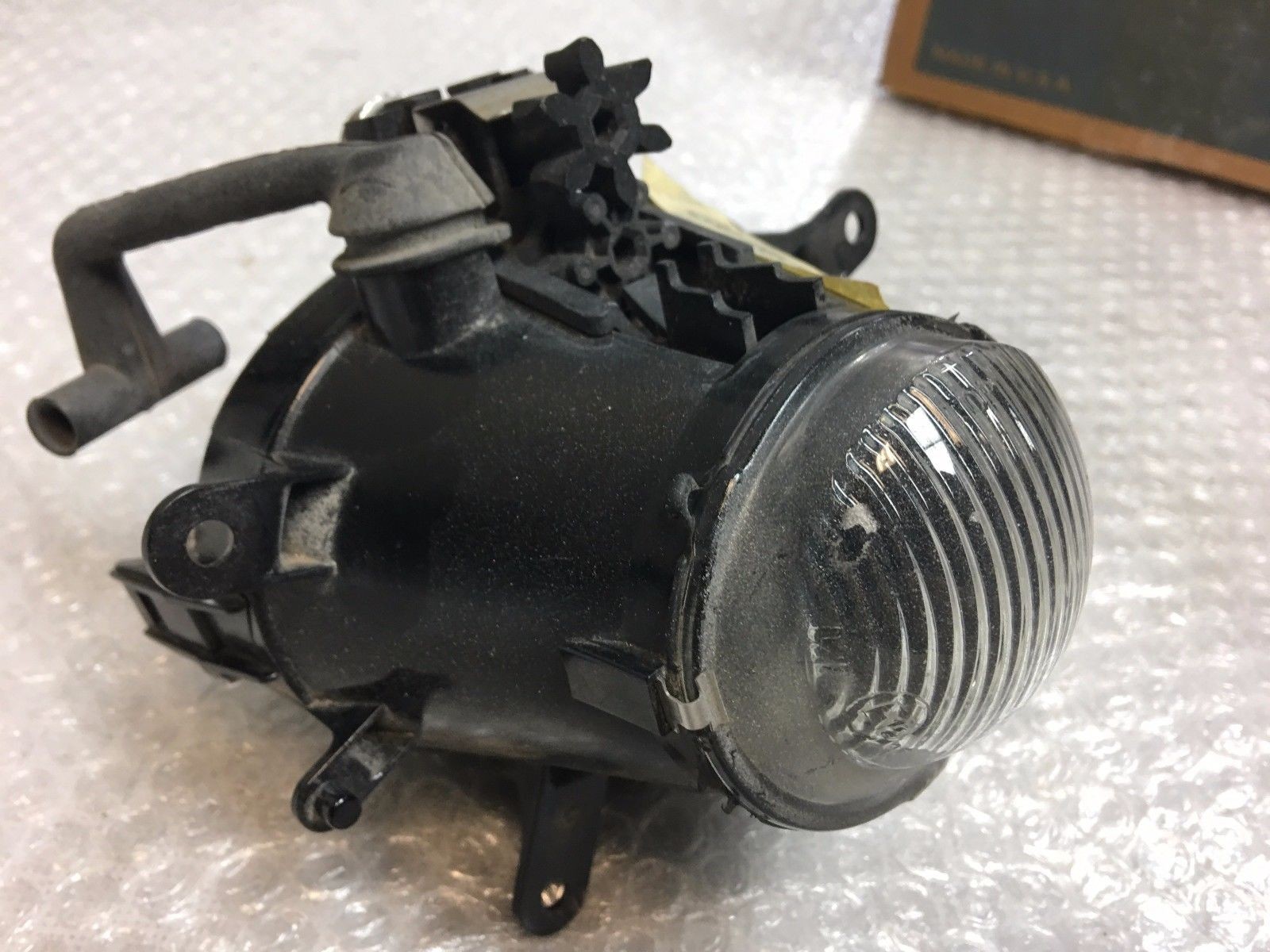 BMW E46 325i 330i Xi 02/05 SEDAN RIGHT FOG DRIVING LIGHT 63176911007 | eBay