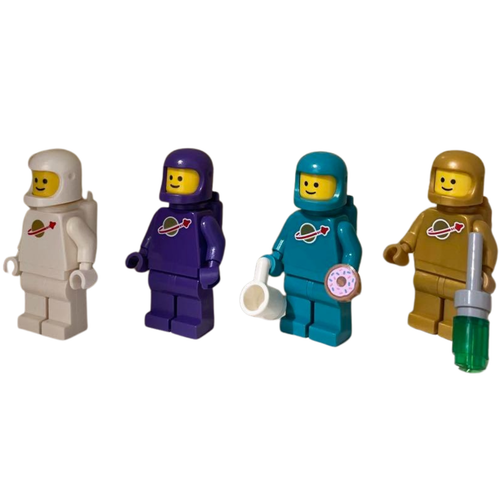 LEGO Classic Space Minifigure White Purple Teal Pearl-Gold Machine ...