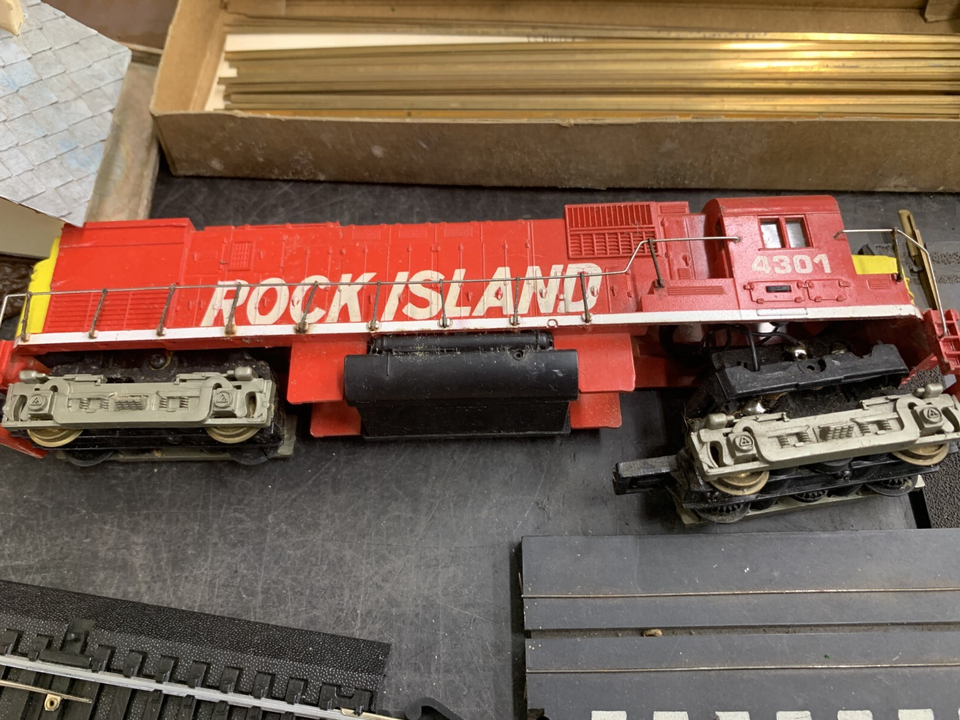 HO Train Parts And Accessories -Model Buildings, Train Cars, And Track ...