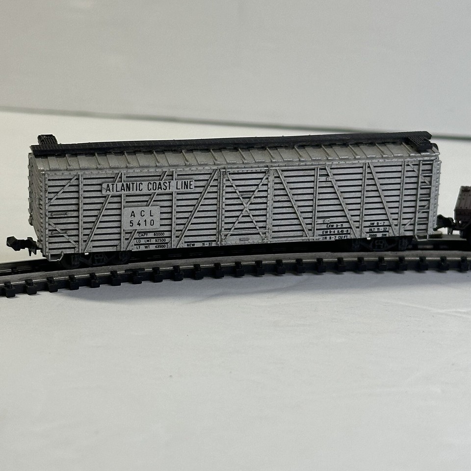 N Scale Lot 3 Lima Santa Fe Flat Car Automobile Load & Rapido couplers ...