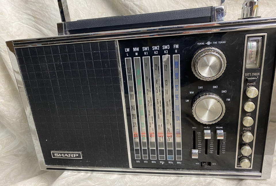 VTG SHARP MODEL FV-1800A DELUXE 6 BAND RADIO w/Short Wave Guide ...