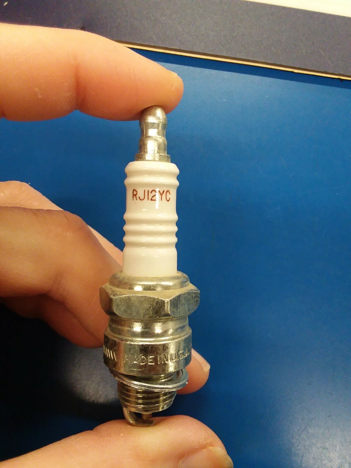 Champion RJ12YC - Alternative spark plugs