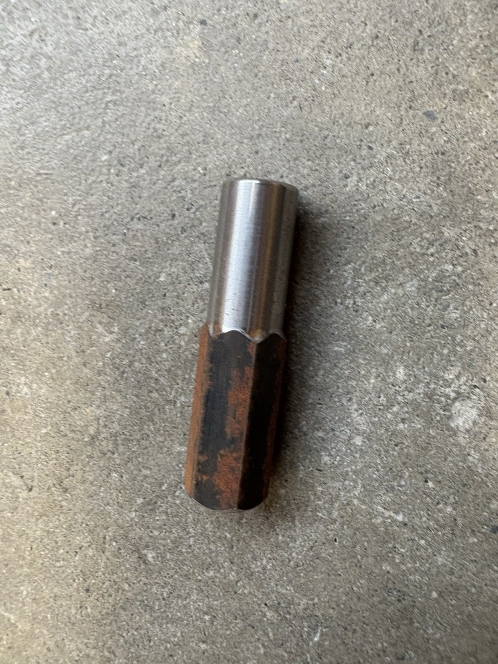 Metalnerd MN3001 Triangle-shaped socket for TDI® diesel pump ALH ...