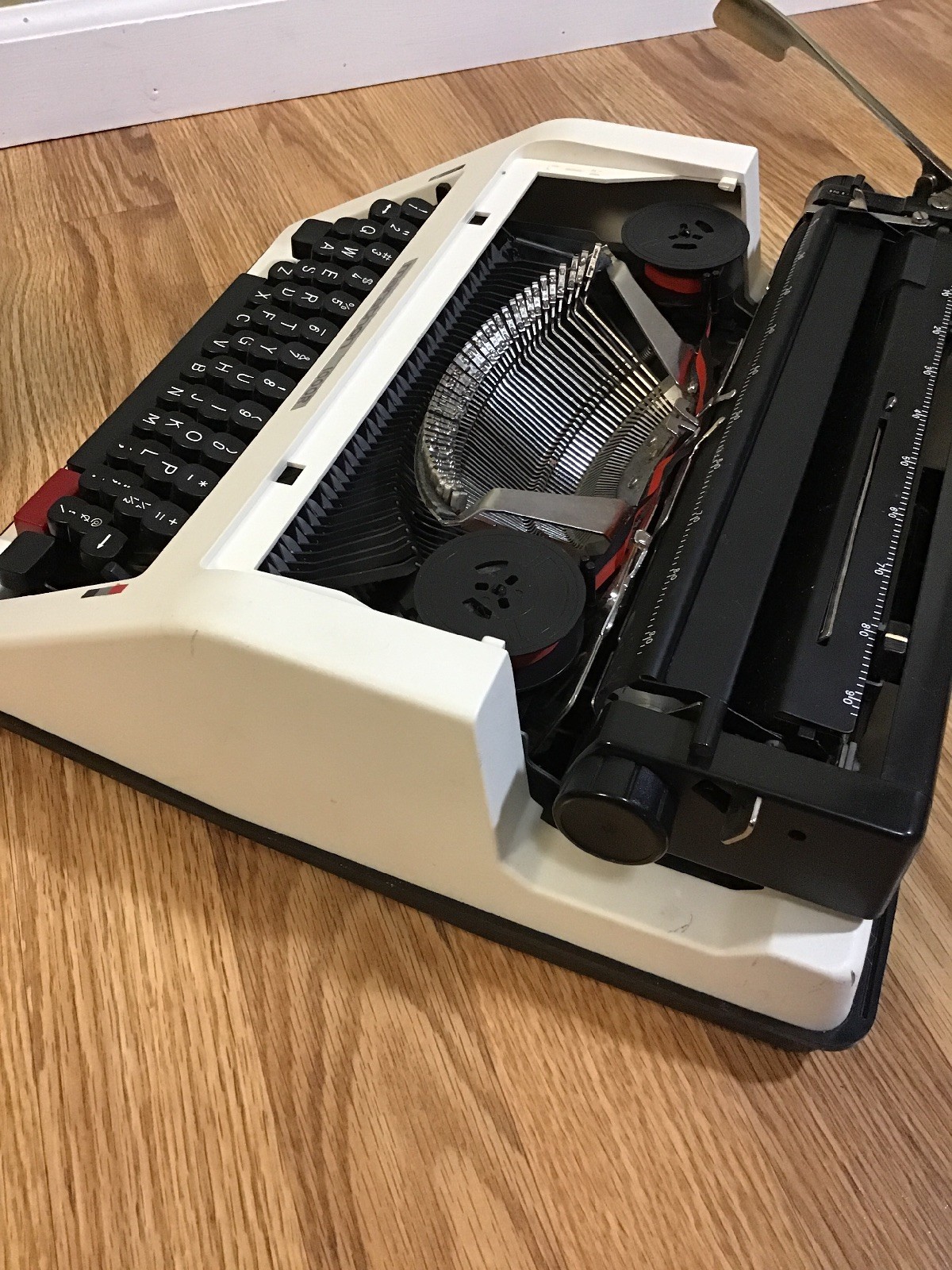 Vintage Marathon 1000R Dong Ah Precision Manual Typewriter w Case Made ...