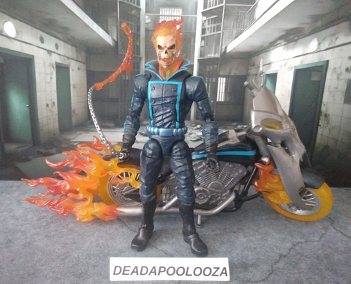 HASBRO MARVEL LEGENDS ULTIMATE RIDERS GHOST RIDER & MOTORCYCLE | eBay