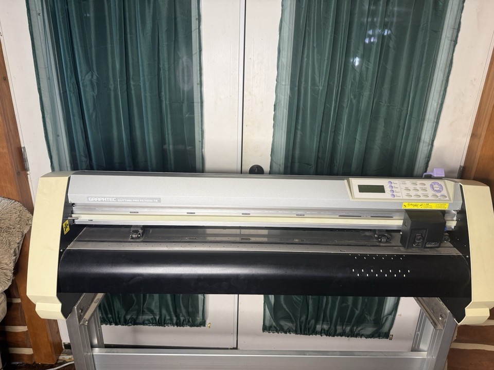 GRAPHTEC CUTTING PRO FC7000-75 VINYL CUTTER - (POWER TESTED ONLY) | eBay