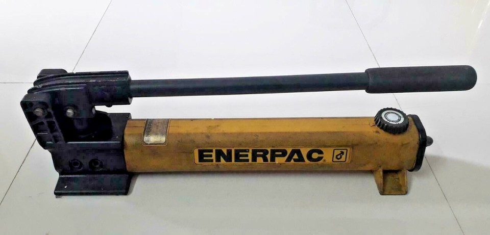 Enerpac P392 Two-Speed Hydraulic Hand Pump 700 Bar/ 10,000 PSI | eBay