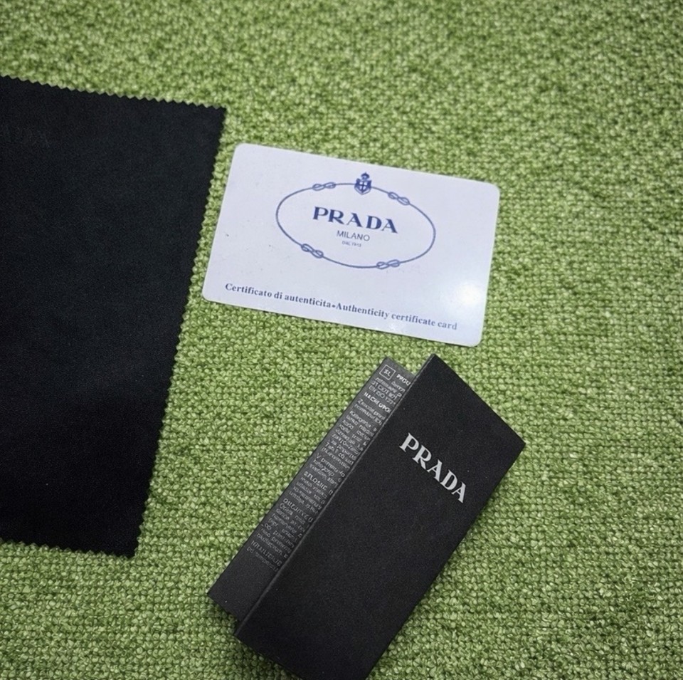 PRADA Milano SPR17WS 49*20-145 Black Dark Grey Lens UNISEX Sunglasses ...