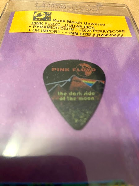 Pink Floyd-Guitar Pick-UK Import-Pyramid-Labeled_Licensed-New In ...