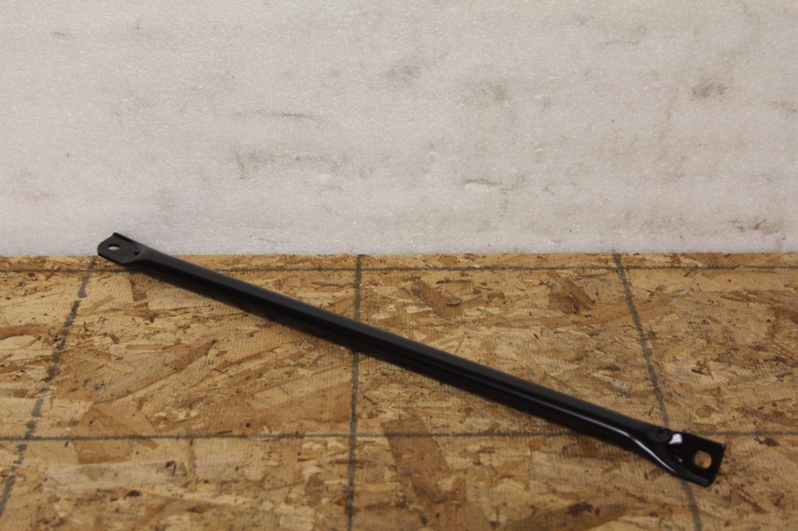 L02200 2012-2015 BMW 5 6 7 Series Front Brace Support Passenger Side ...