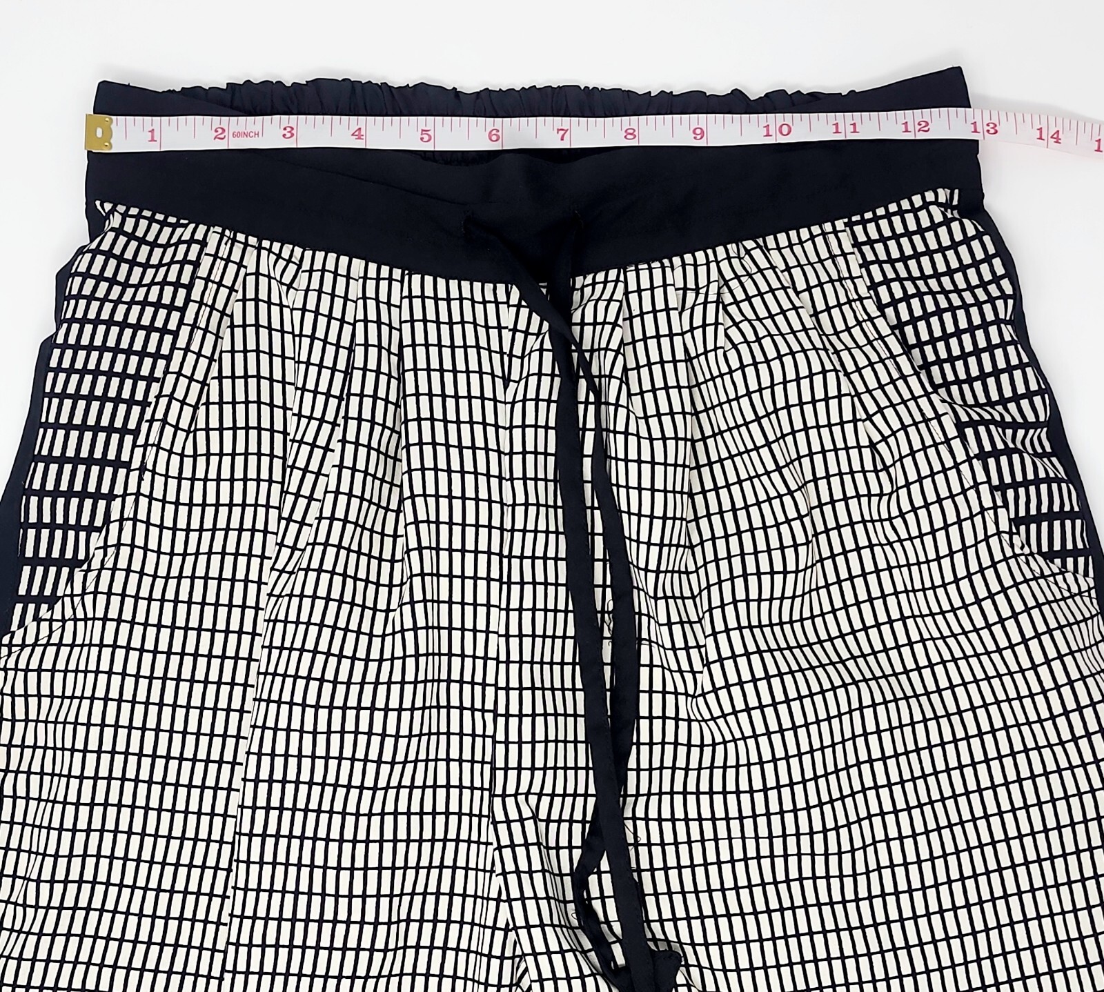 Women's TRUTH Black & White Geometric Pants Crop Pock… - Gem