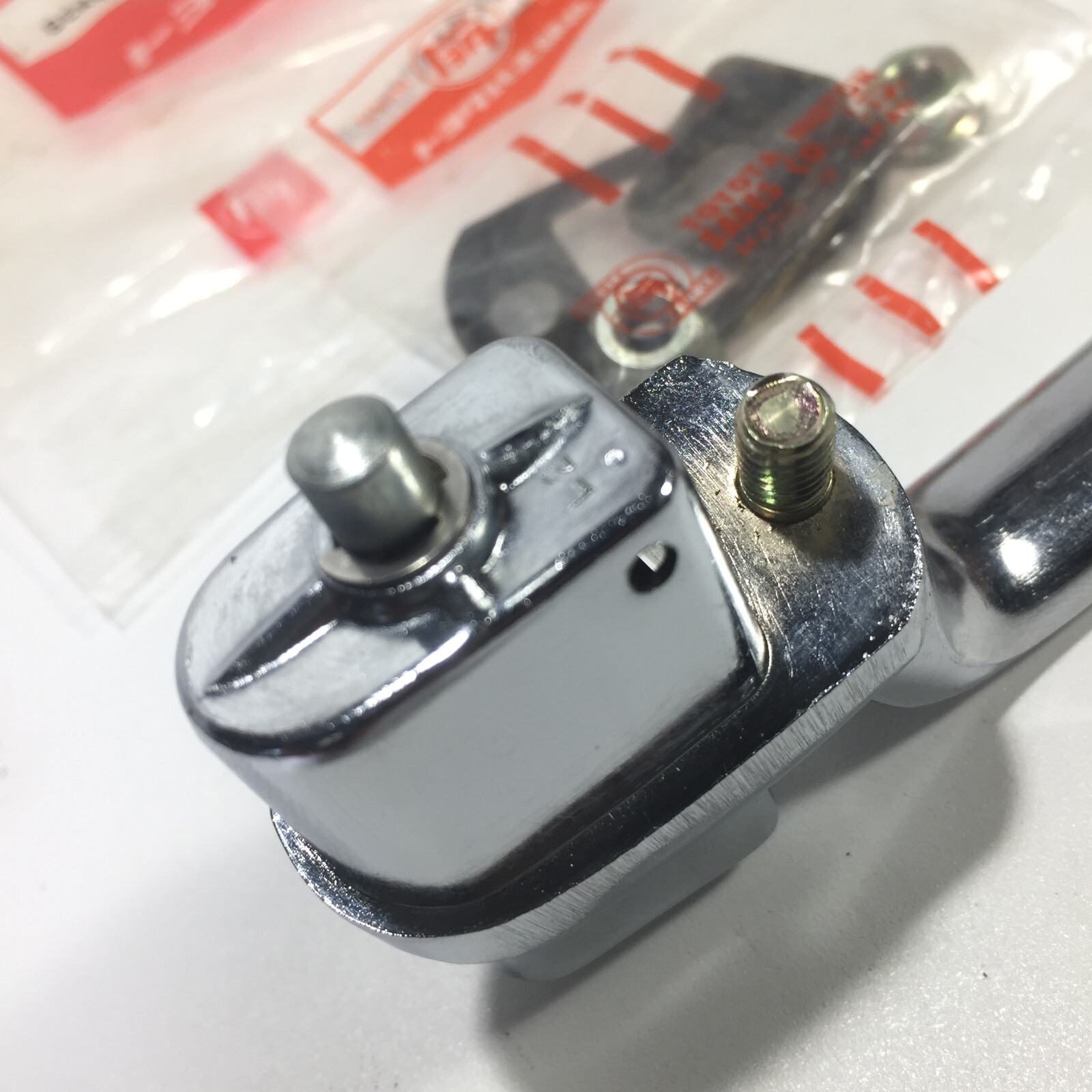 Toyota HIACE Rh10 Exterior Outdoor Handle LH Only NOS Genuine 69220 ...