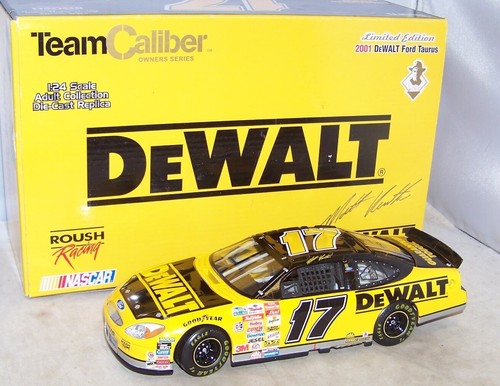 1:24 TEAM CALIBER OWNERS 2001 #17 DEWALT TOOLS FORD TAURUS MATT KENSETH ...