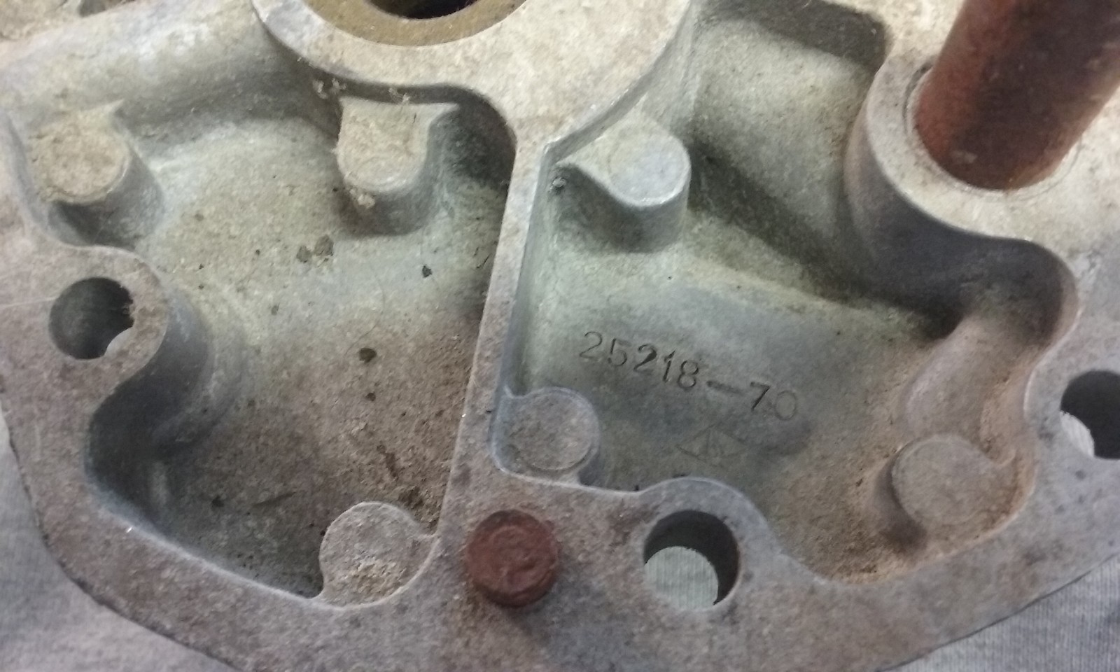 STOCK HARLEY FL FLH FX FXR SHOVELHEAD CAM COVER P/N 25218-70 FOR 1970 ...