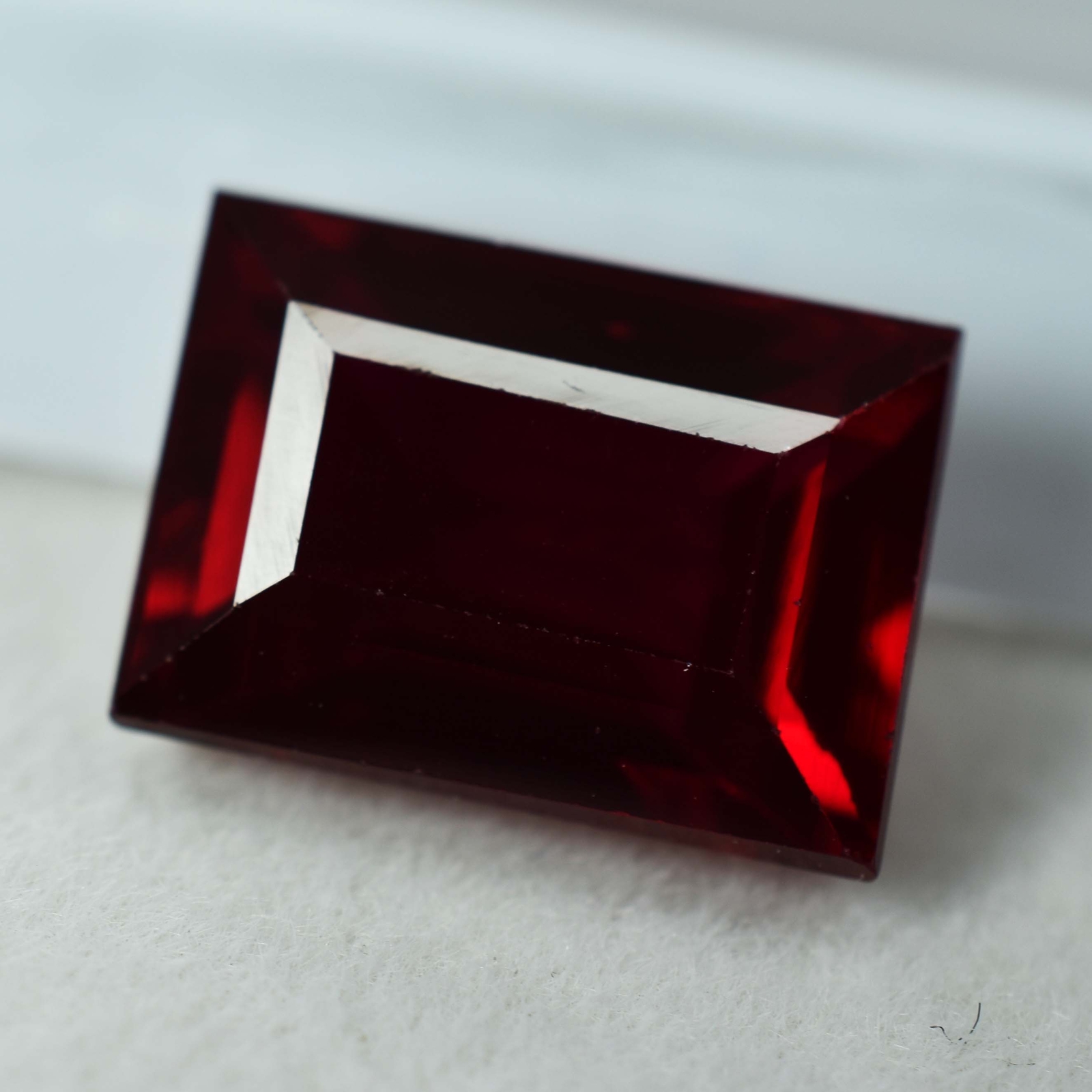 Natural Red Ruby Pigeon Mozambique 10 Ct Emerald Cut Loose Certified ...