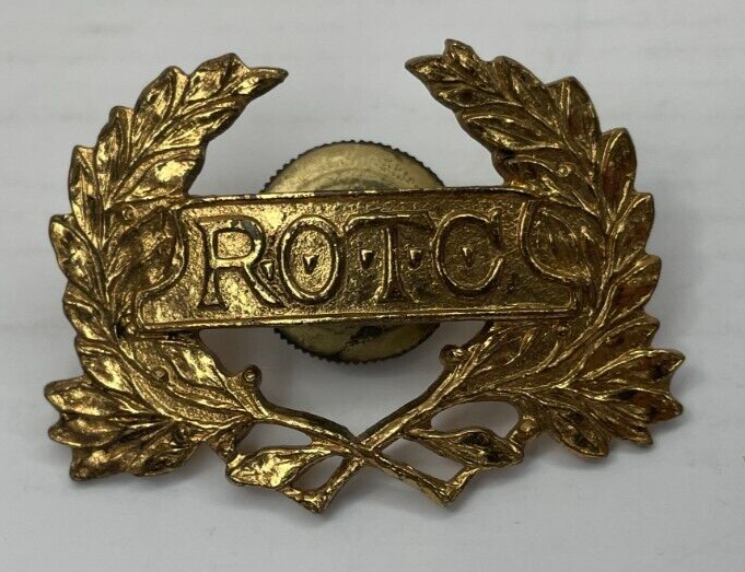 ROTC Military Wreath Insignia Badge Pin Goldtone Metal Wreath 1 3/4 ...