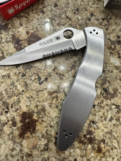 Spyderco Police Folding Knife C07PS Combo Edge VG10 Blade Stainless ...