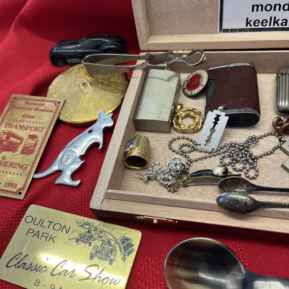 Fantastic Job Lot Of Vintage Curios / Treasures / Collectable ...