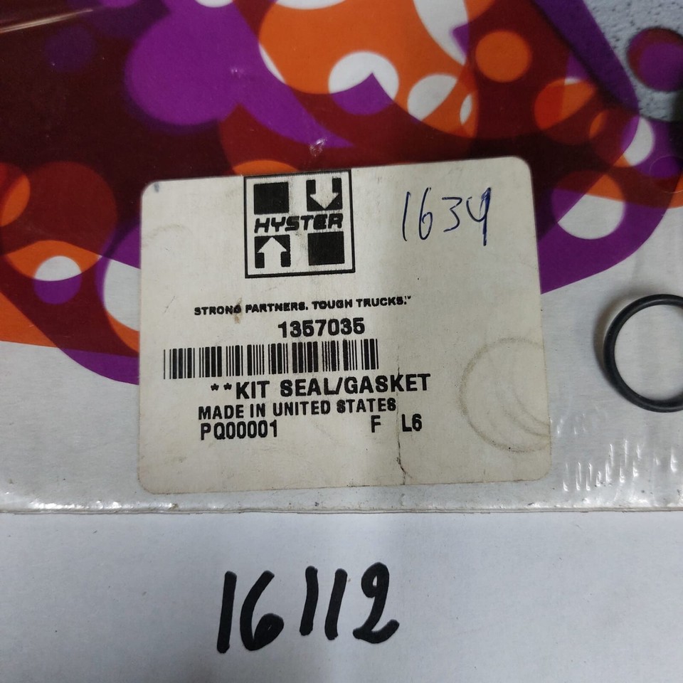 NOS GENIUNE HYSTER 1357035 SEAL KIT | eBay