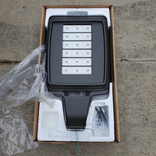Gardco Gullwing 18" Lg Area LED Street Light GL18-CS30-5-230LA-9680-NW ...