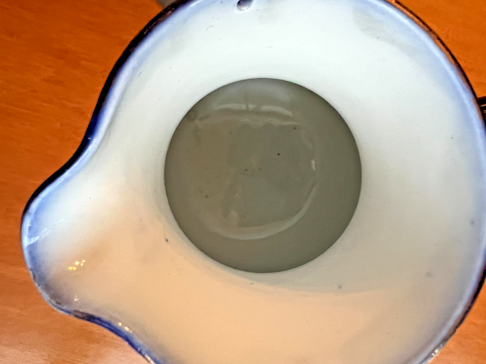 Carlton Ware Syrup Pitcher; Lid; 6"; Hand Painted; No chips, Cracks (92 ...