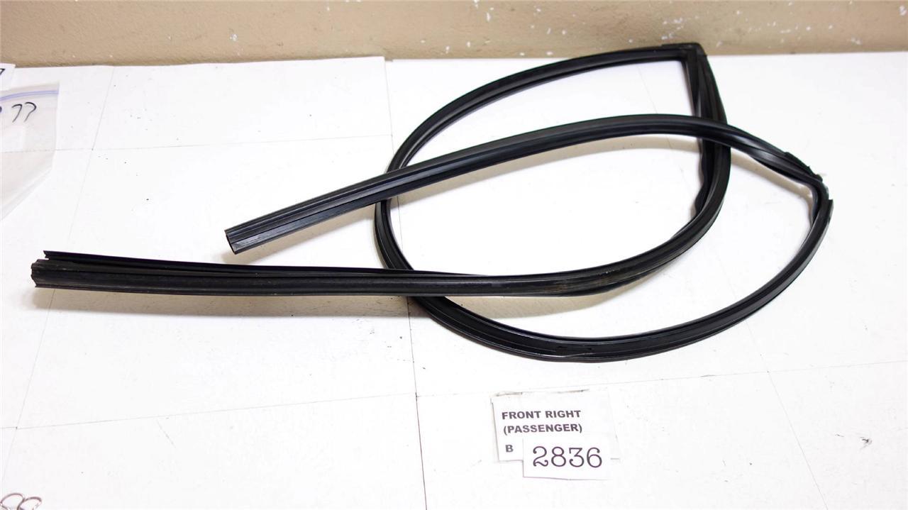 98-02 honda accord 2dr passenger window guide rubber weatherstrip ...