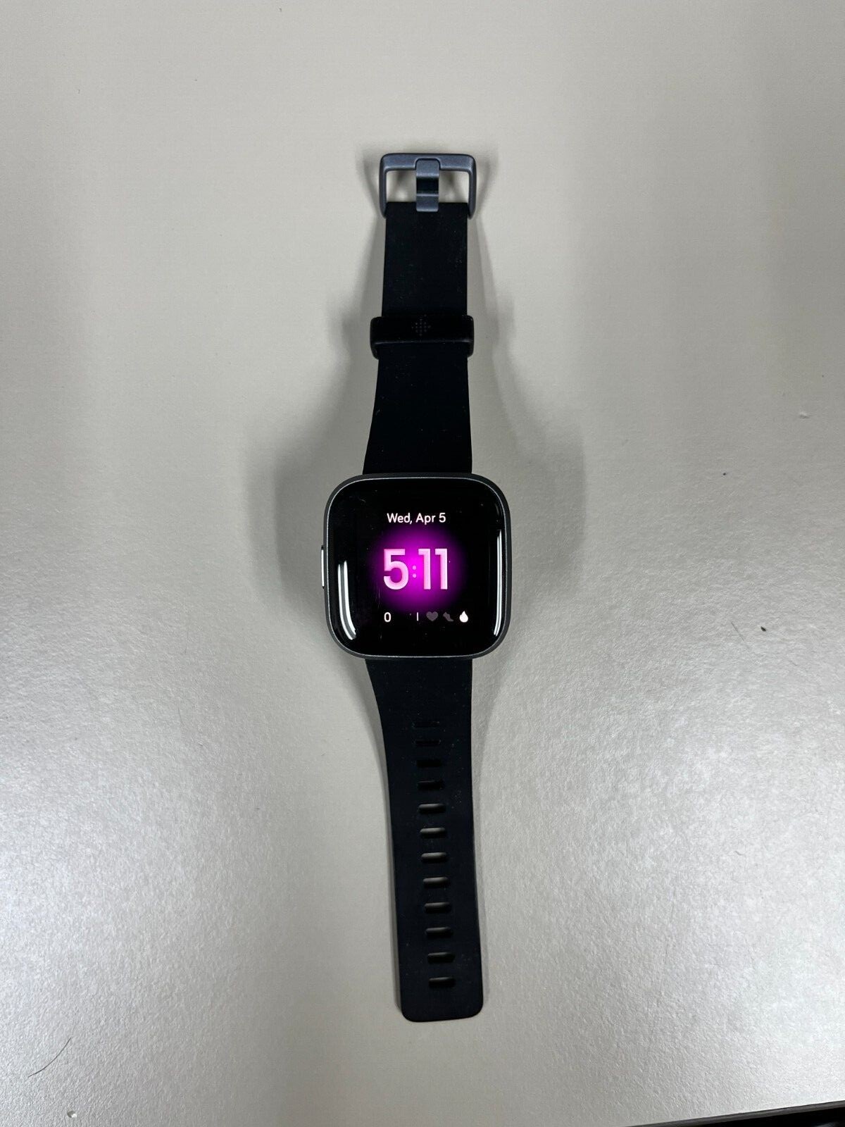 Fitbit Versa FB504 Smartwatch - Black | eBay