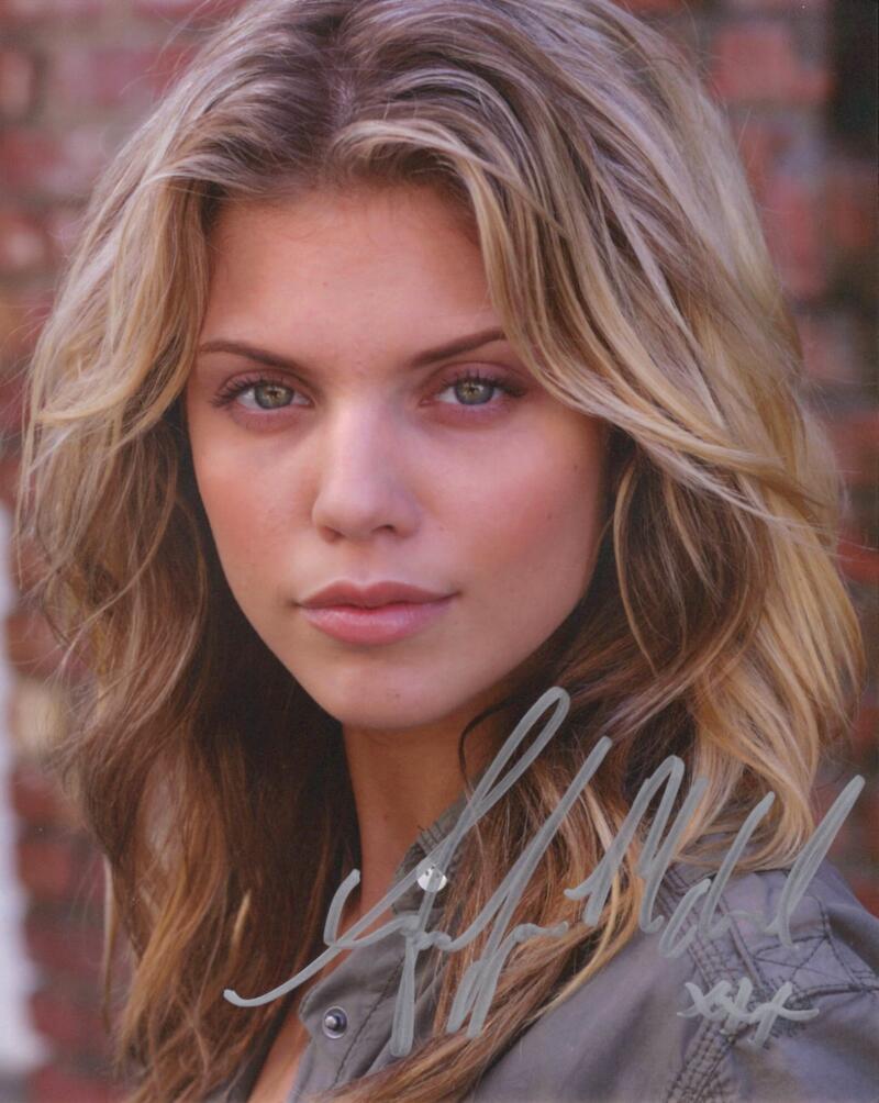 Annalynne Mccord Smile Hd Annalynne McCord : R/CelebSmilesGumsMouth