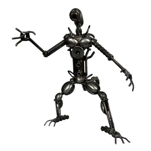 Alien Xenomorph Move Metal Sculpture Model Scrap Metal Sculpture Art | eBay
