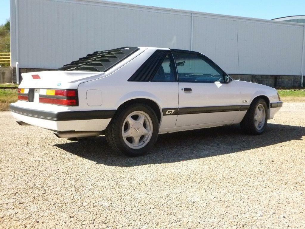 79-93 FORD MUSTANG REAR WINDOW MOLDING CLIP KIT HATCH CHRISTMAS WINTER ...