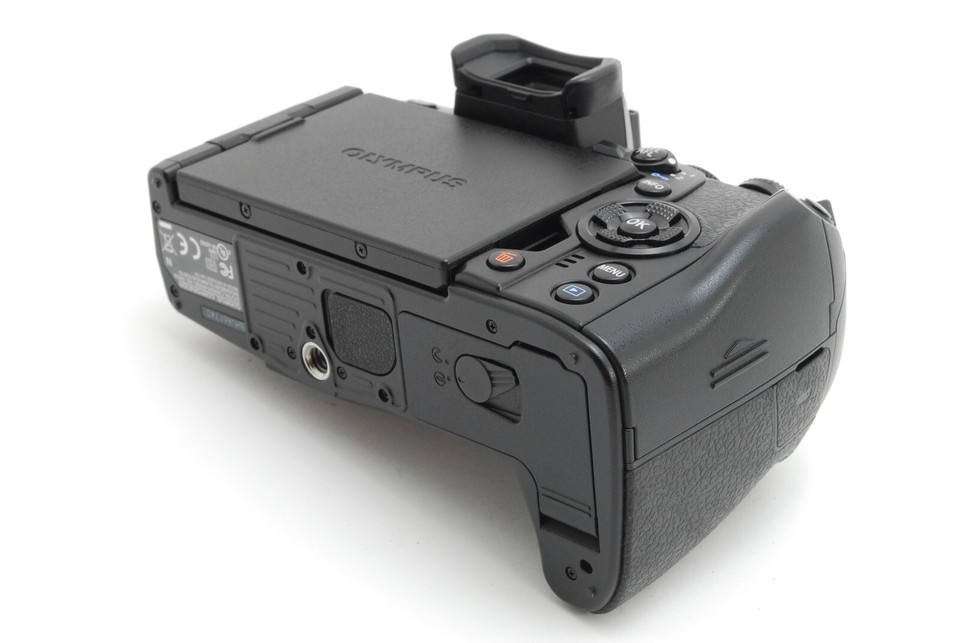 16,050 Shots!! [MINT W/BOX] OLYMPUS OM-D E-M1 Mark II Digital Camera ...