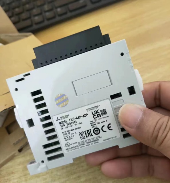 Mitsubishi Electric FX5-4AD-ADP 4 Channel Analog Input Module for FX5U ...