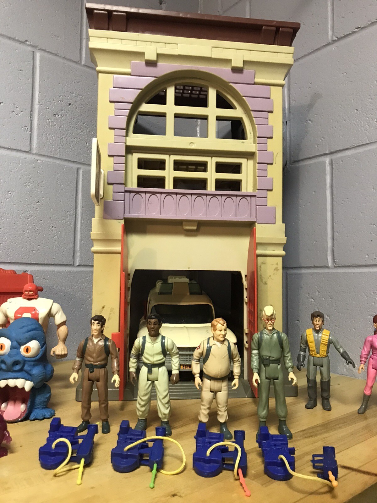Vintage Kenner The Real Ghostbusters Firehouse 1987 With 1984 CAR ...