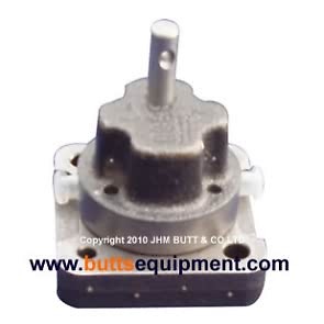 Thermobile Gear Wheel Fuel Pump AT302 AT303 AT306 AT307 AT500 41.900. ...