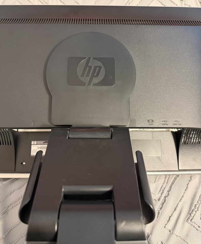 HP W2408h 24" Widescreen LCD Monitor With Stand - HDMI Port - Cable ...