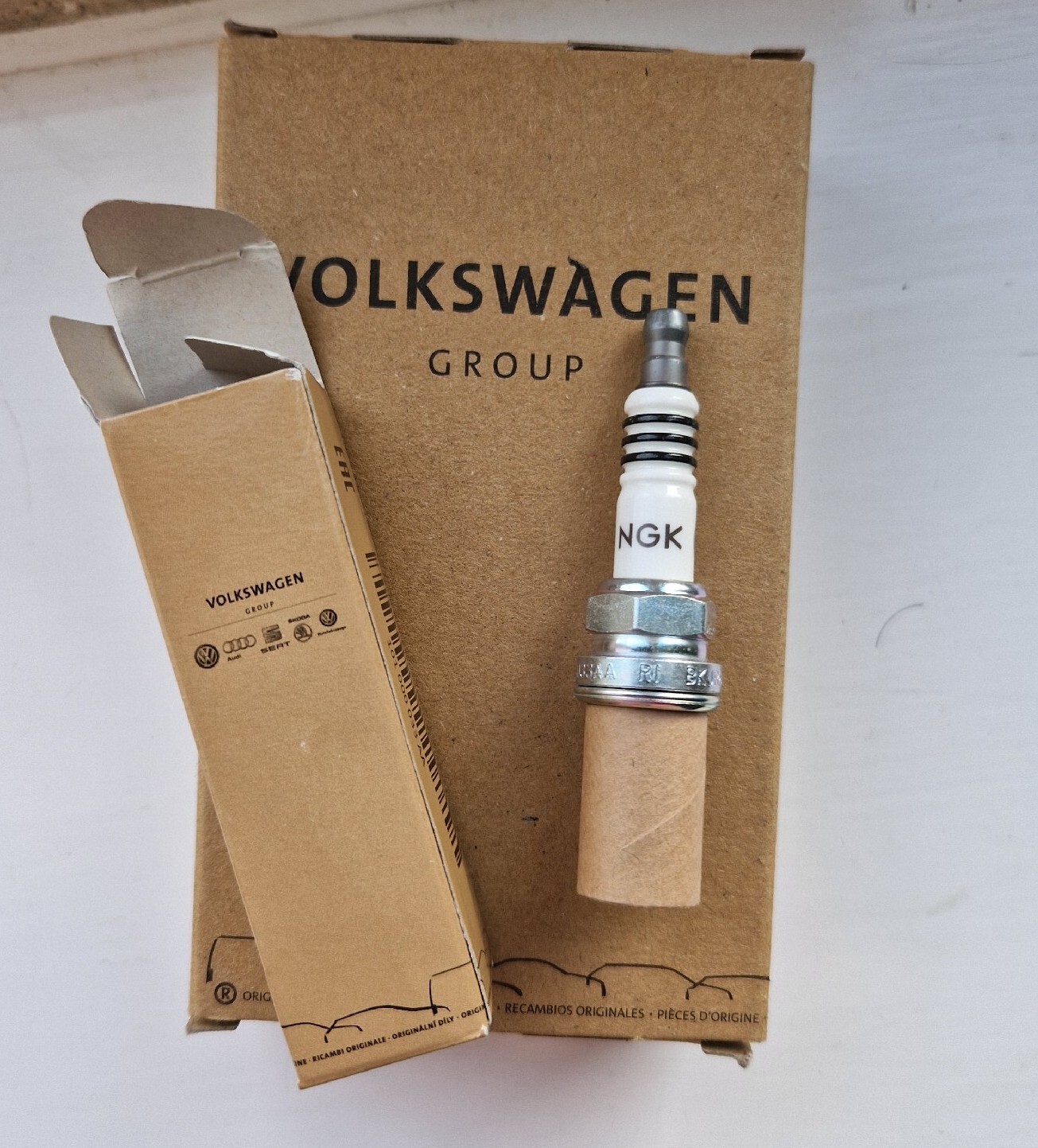 Genuine Volkswagen Spark Plug Set X4 101000033AA for sale online | eBay