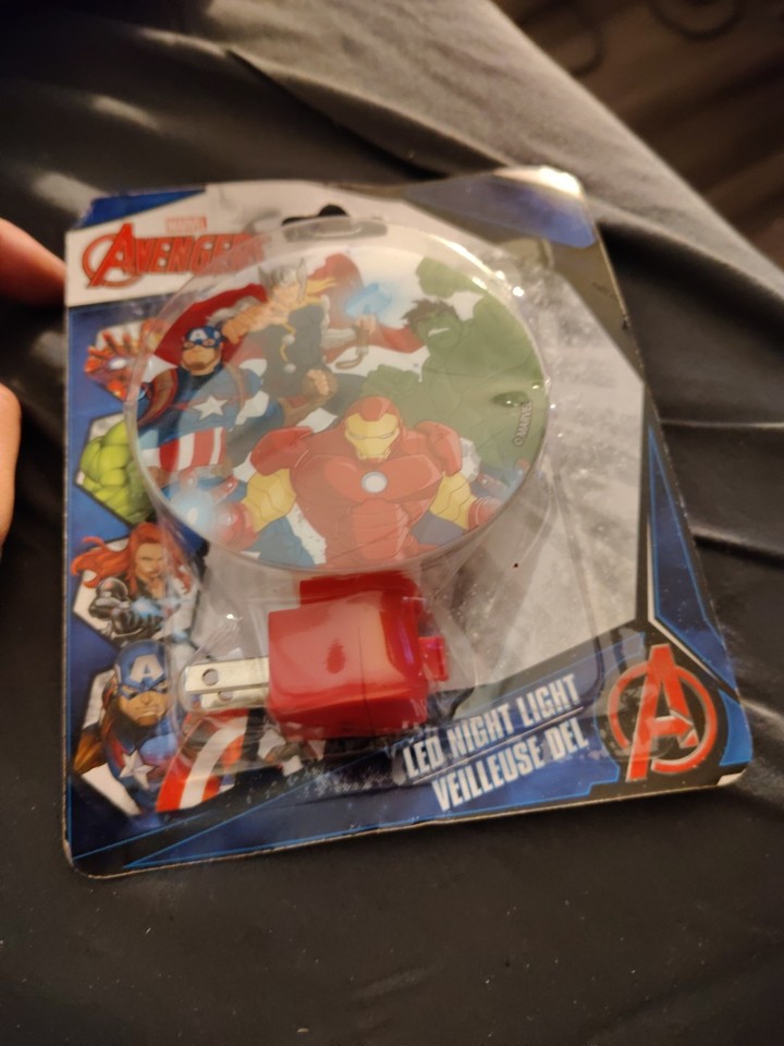 Marvel Avengers LED Night Light Plug-In Iron Man Hulk Thor | eBay