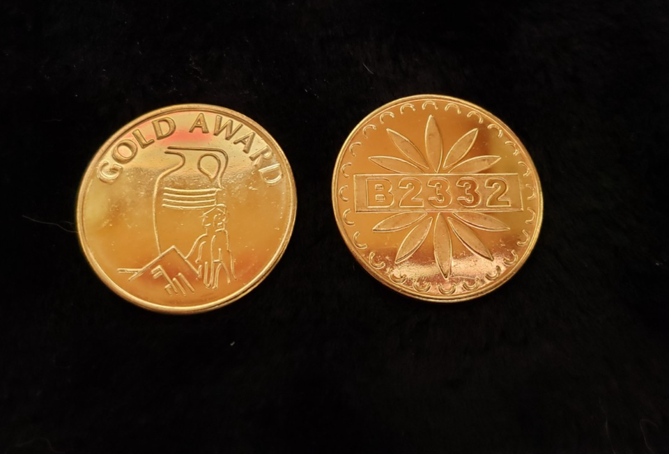 MILLS Gold Award Token for Antique Slot Machine Gold Award (2) Tokens ...