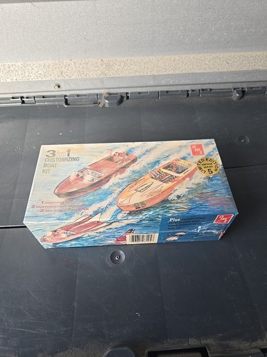 AMT 1/25 Scale 3 in 1 Customizing Boat Kit w/ Boat Trailer & Hitch ...