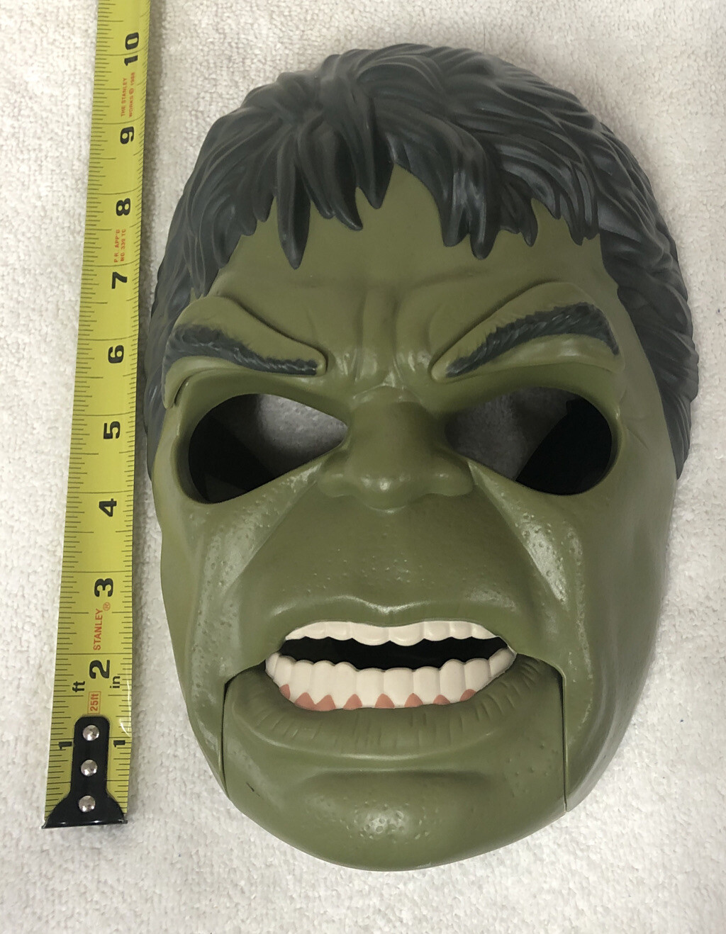 The Incredible Hulk Mask Moving Mouth & Eyebrows Hasbro Marvel 2017 ...