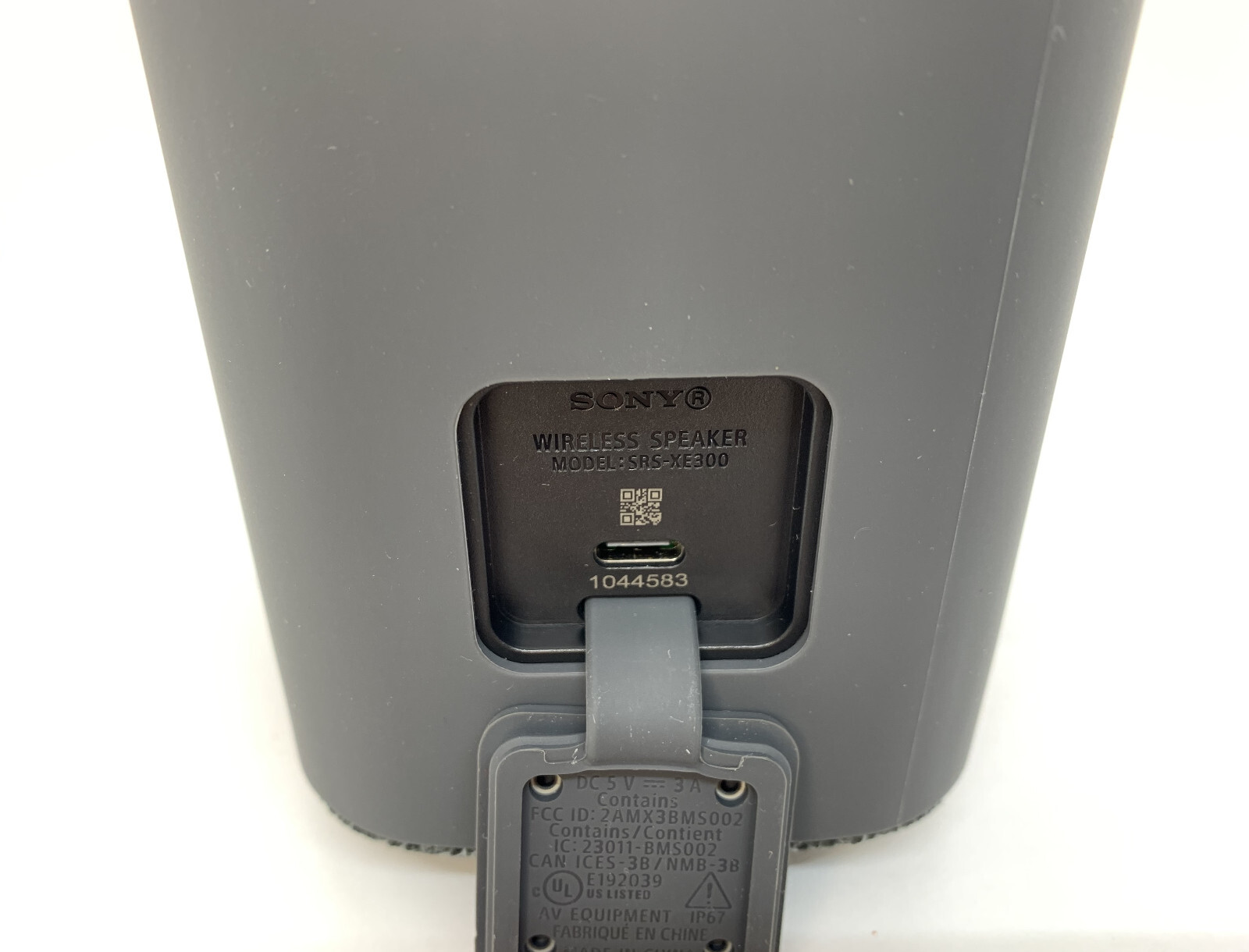 Sony SRS-XE300 Portable Waterproof Bluetooth Speaker SRSXE300 - Black ...