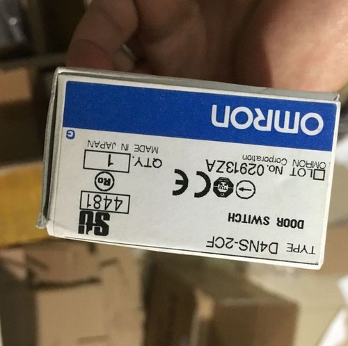 1PC New Omron D4NS-2CF Safety Door Switch D4NS2CF In Box Free Shipping ...