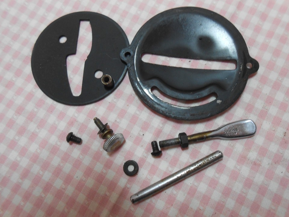 Singer 15-91 Sewing Machine stitch indicator plate & Spool pin | eBay