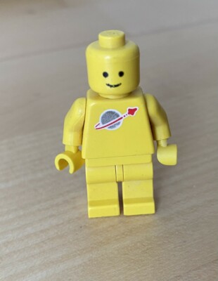 Lego® Minifigur Kenny Classic Space Yellow Monochrome | eBay