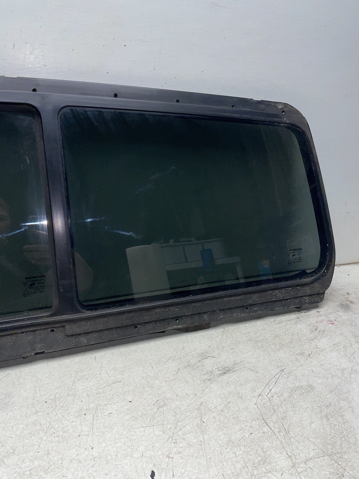 Honda Ridgeline Rear Back Glass Sliding Assembly 73211-SJC-A01 OE 2006 ...