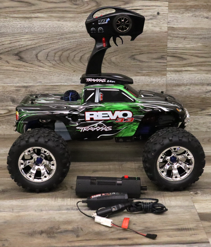 Traxxas REVO 3.3 RC Nitro Racing Monster Truck w R/C, Charger & Quick ...