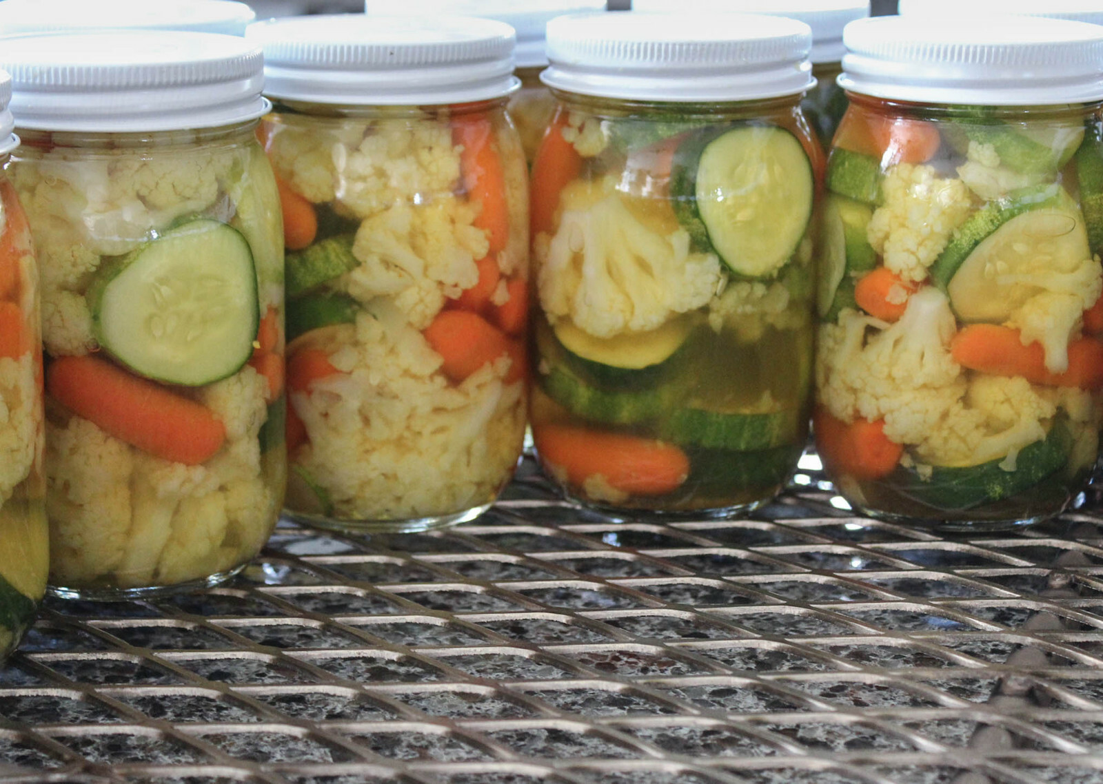 AMISH SWEET GARDEN VEGETABLES - 32 oz Pint Cucumber Cauliflower Carrot ...