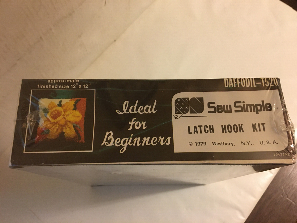 1979, New, Sew Simple Latch Hook Kit, Daffodil Pillow 12" by 12 ...